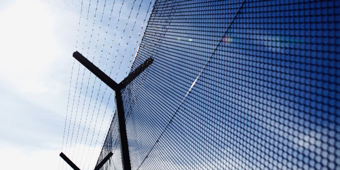 Bygger fängelser för 25 miljarder